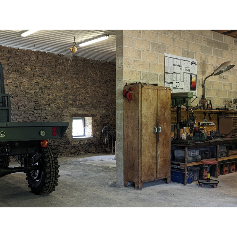 Affiche "L'Essentiel de la Mécanique" pour Garage et Atelier | RV19